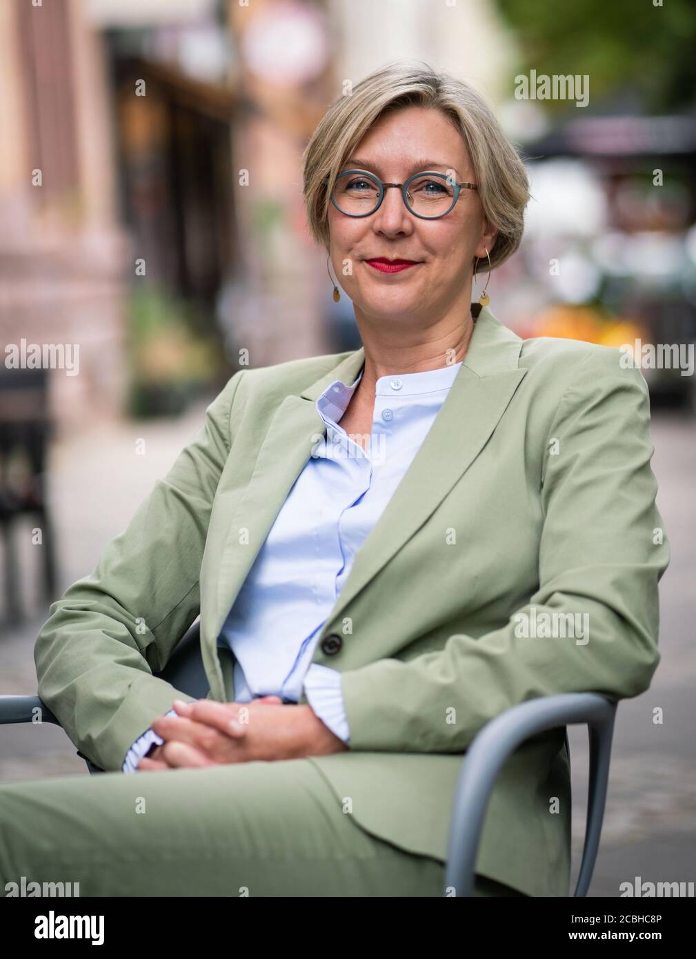 Out of sight year hi-res stock photography and images - Alamy