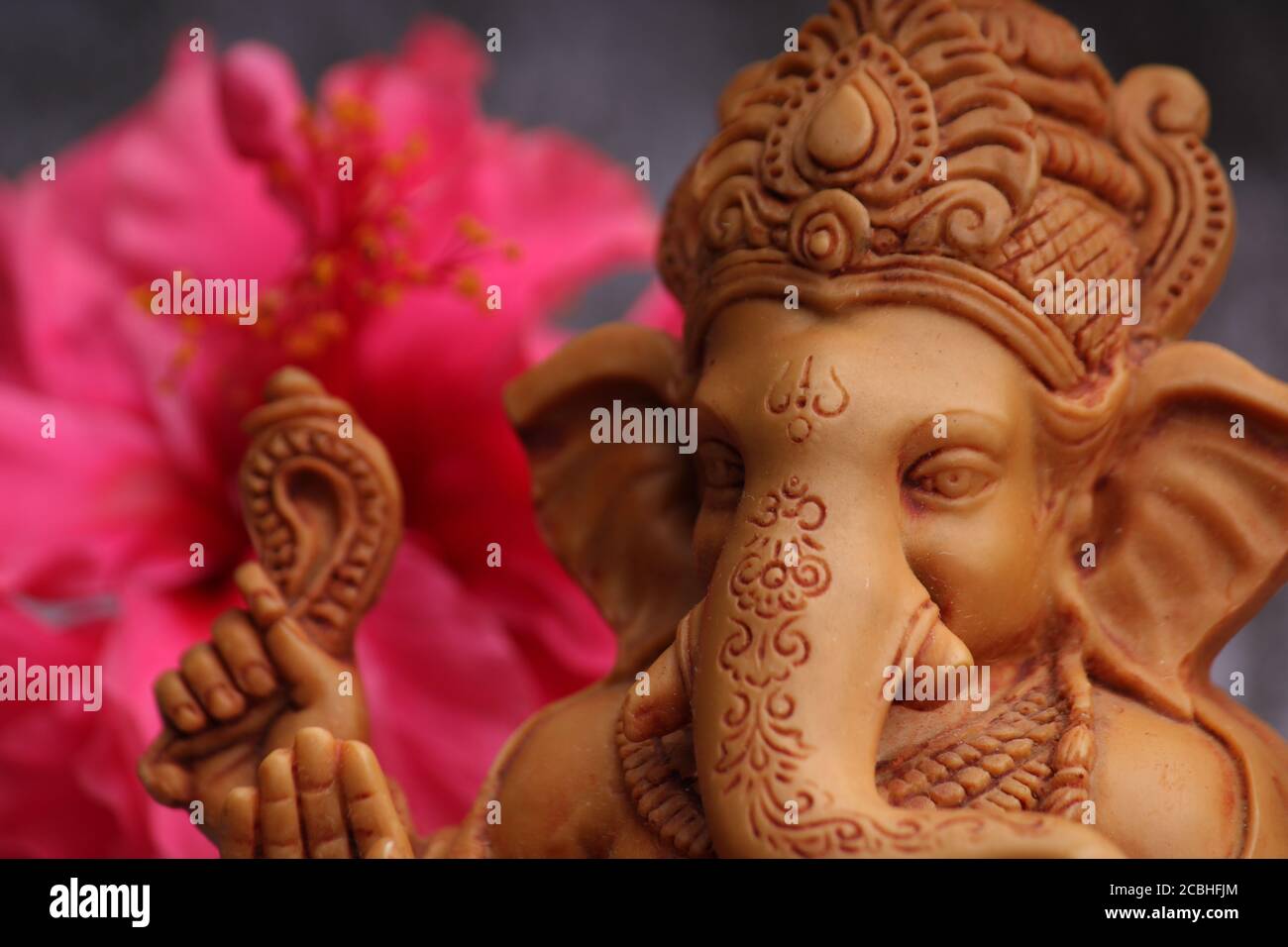 Ganesh chaturthi statue hi-res stock photography and images - Alamy