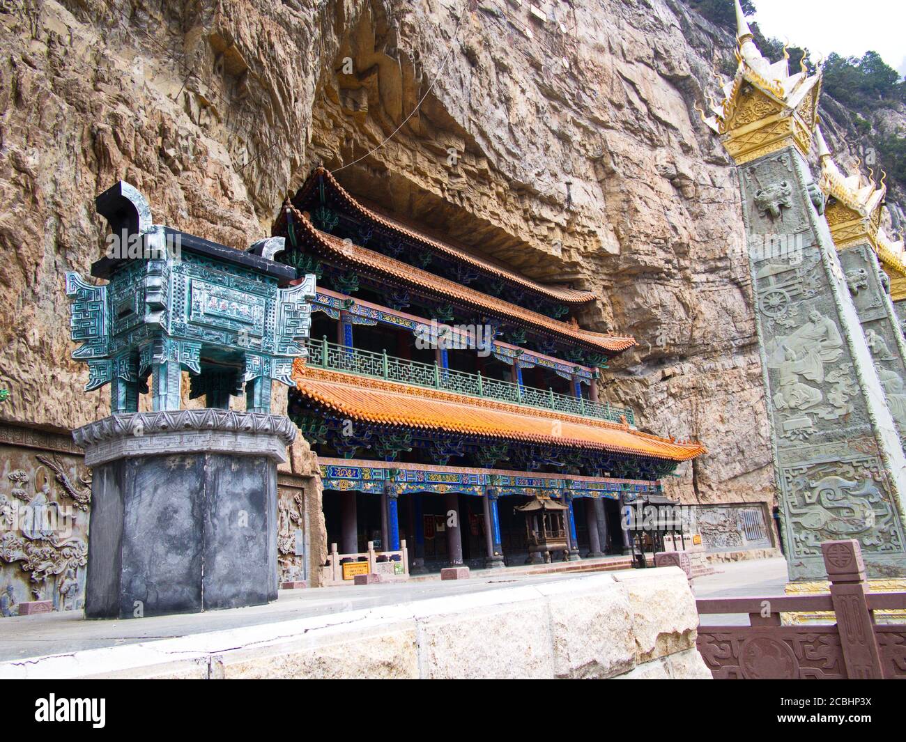 Mianshan Mountain the World Heritage, Many of Ancient Hanging Taoist ...