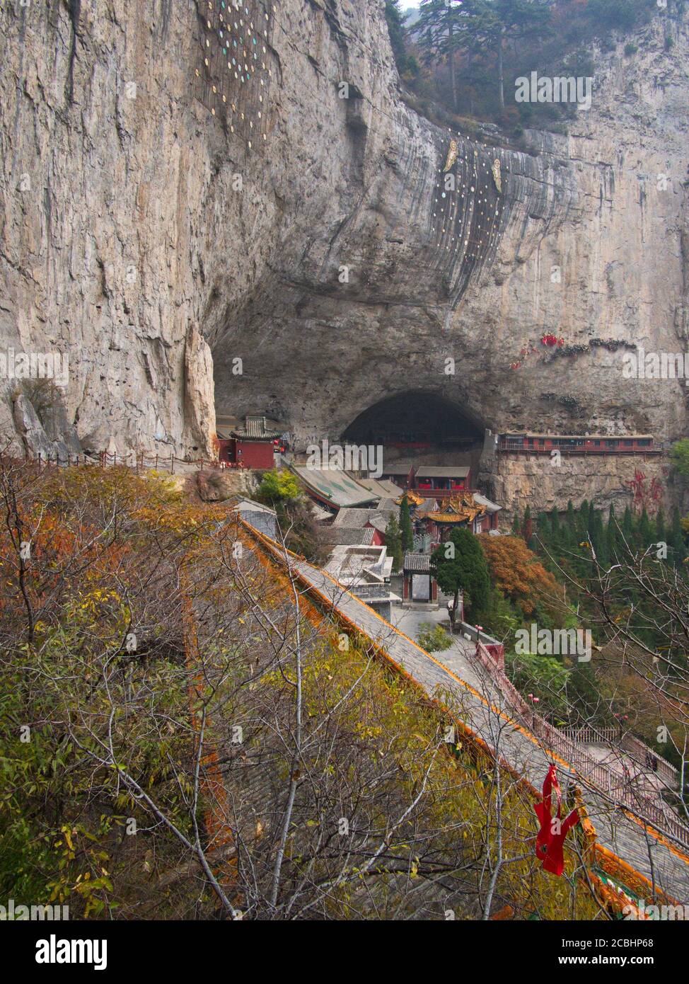 Mianshan Mountain the World Heritage, Many of Ancient Hanging Taoist ...