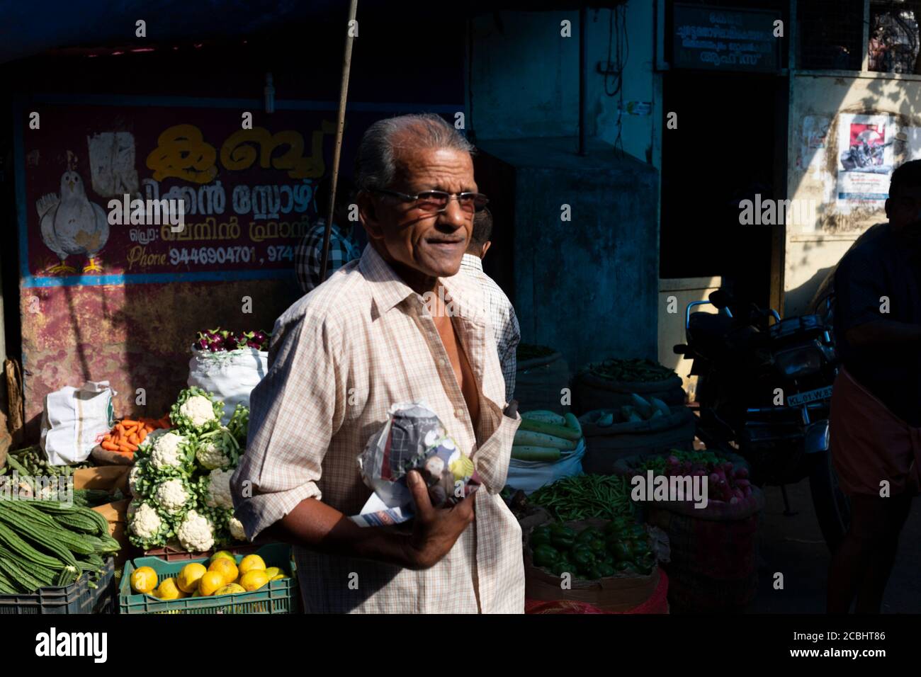 Activity in famous Chalai market in Trivandrum, kerala Stock Photo - Alamy