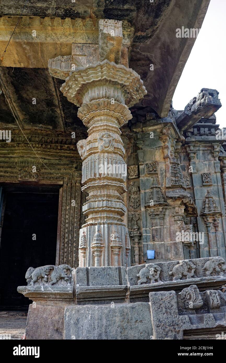 Pillar supports hi-res stock photography and images - Alamy