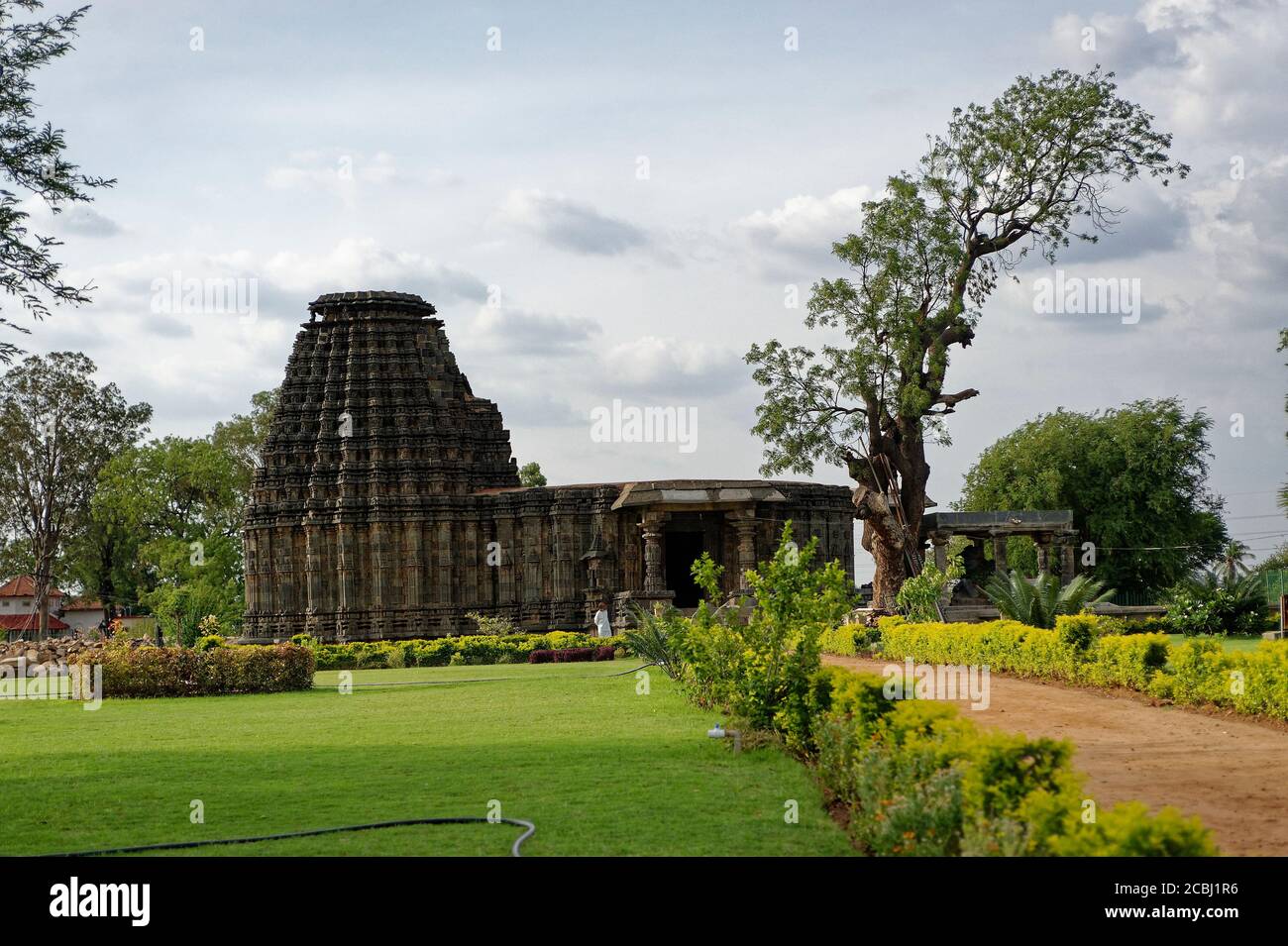 Doddabasappa Temple at Dambal Stock Photo - Alamy