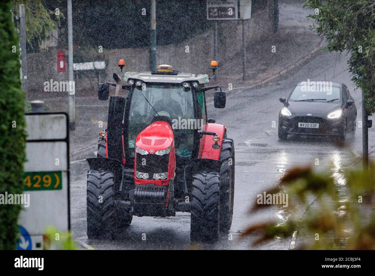 Chippenham, Wiltshire, UK. 14th August, 2020. As the heatwave breaks ...