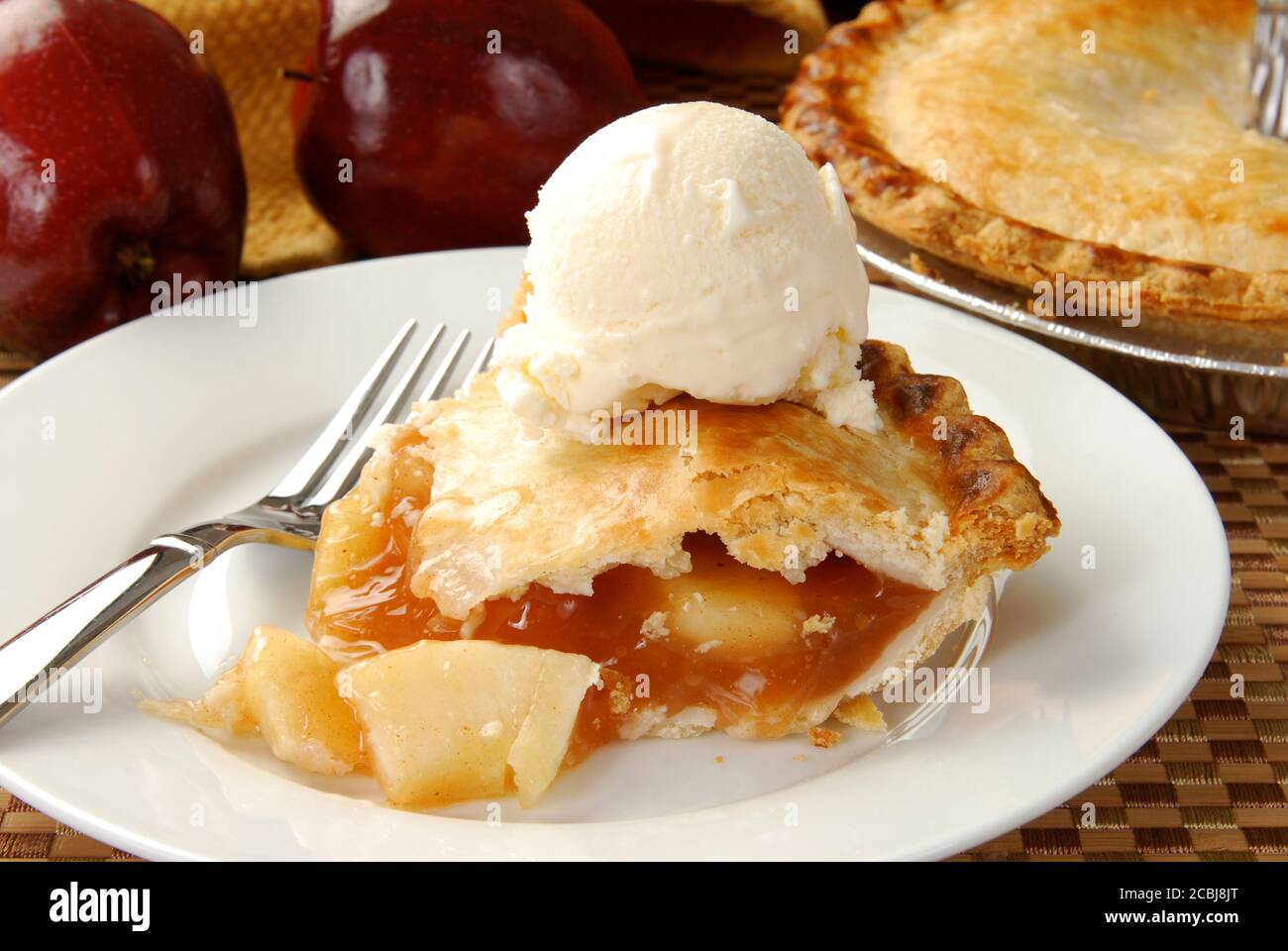 Apple pie ice cream hi-res stock photography and images - Alamy