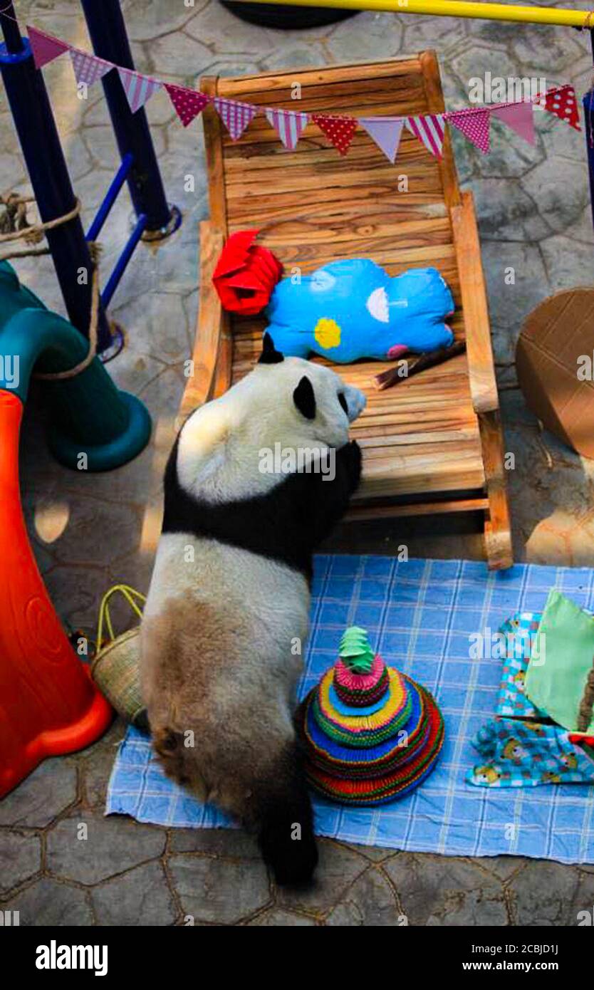 Happy 9th birthday hi-res stock photography and images - Alamy