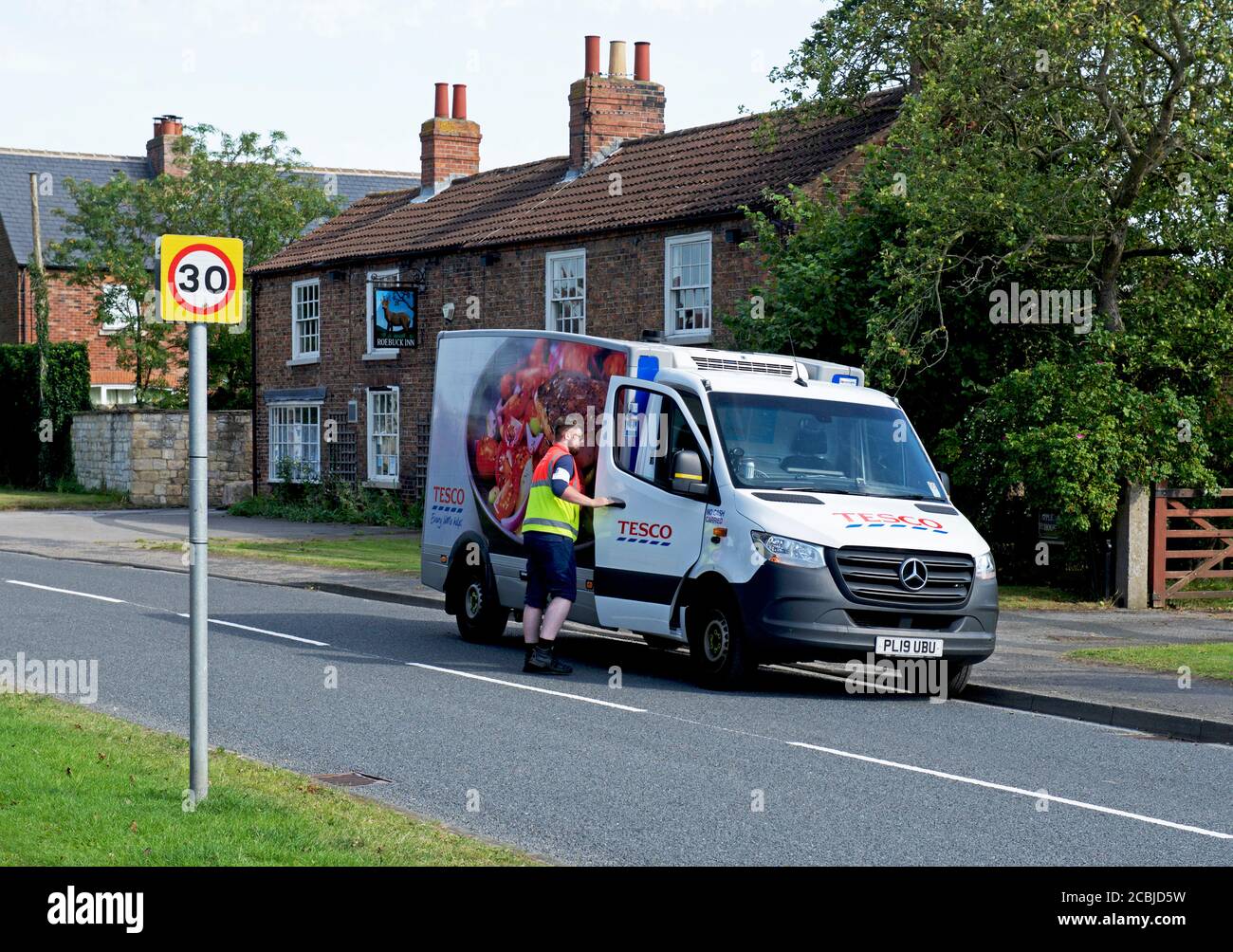 Tesco home delivery van hi-res stock photography and images - Alamy