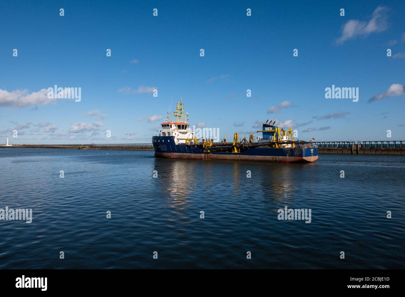 Dredger ship hi-res stock photography and images - Alamy