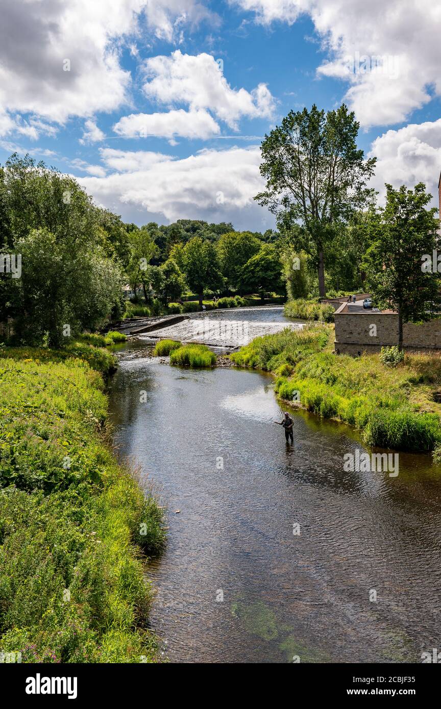 A weir on the River Wansbeck, Morpeth, Northumberland, UK Stock Photo ...