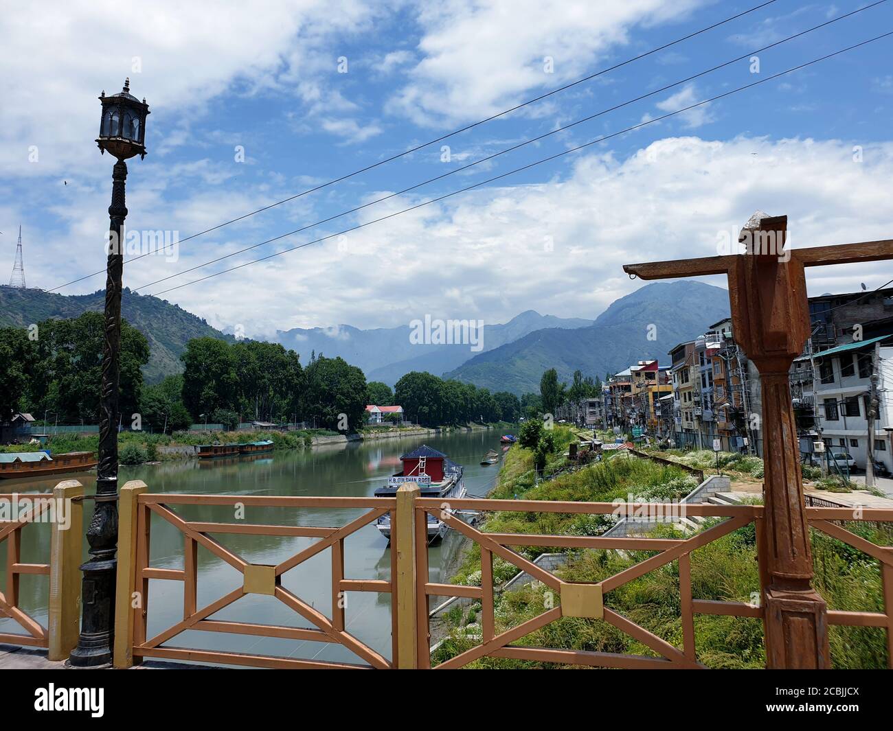 Wooden houseboats and bridges looks beautiful Stock Photo - Alamy