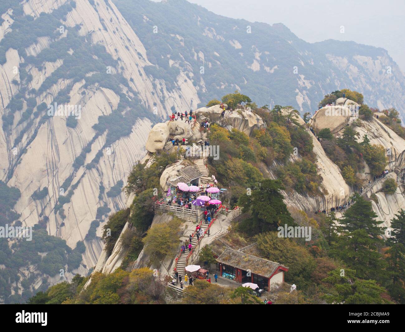 Mount huashan plank walk hi-res stock photography and images - Alamy
