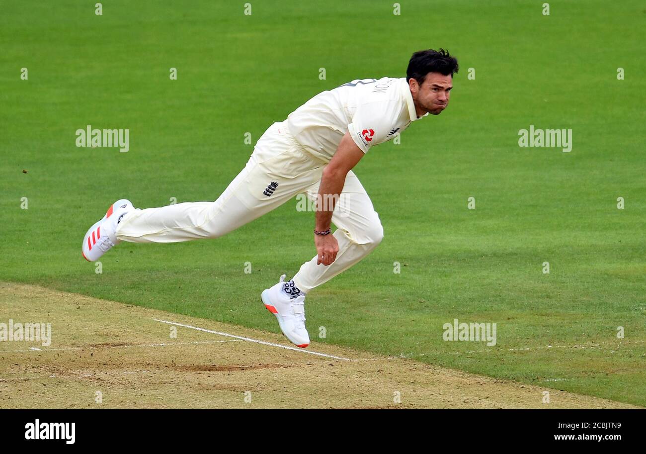 England's James Anderson bowling during day two of the Second Test ...