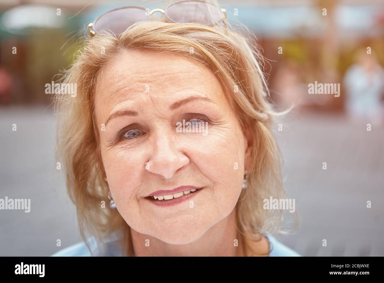 Old russian lady hi-res stock photography and images - Alamy