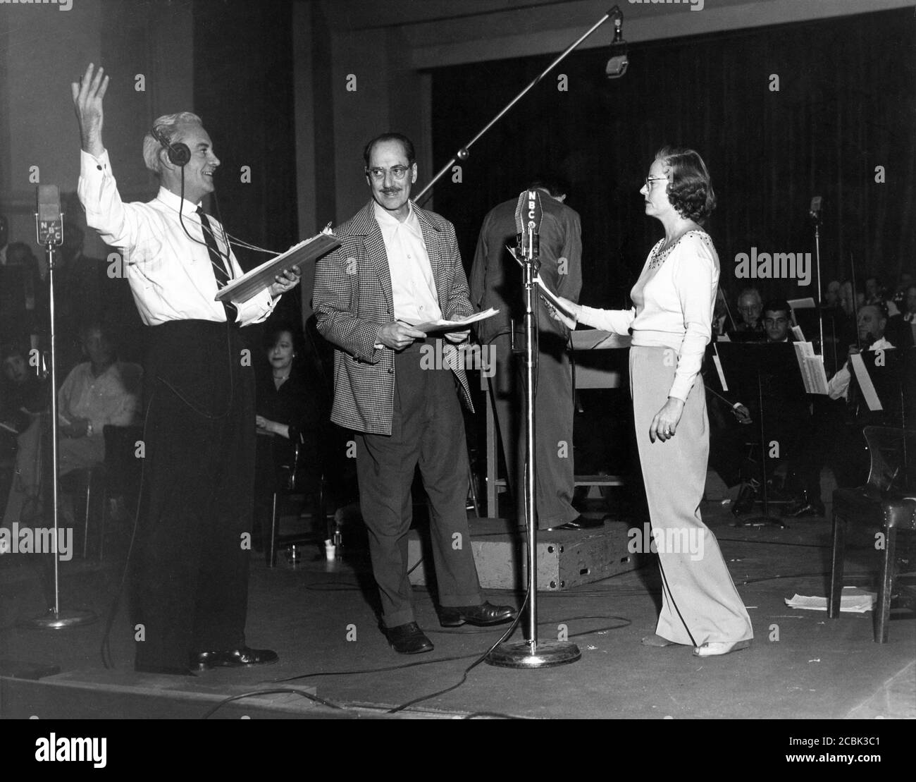 GROUCHO MARX and host TALLULAH BANKHEAD candid recording the Radio ...