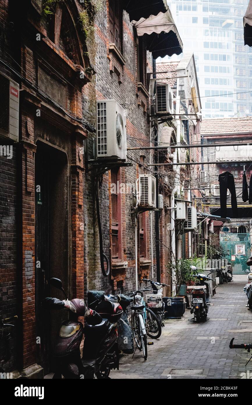 Zhang Yuan Shikumen old walled community and its buildings in shanghai ...