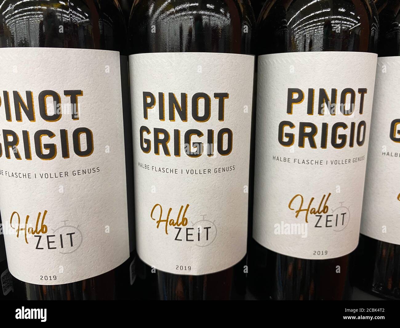 Pinot grigio label hi-res stock photography and images - Alamy