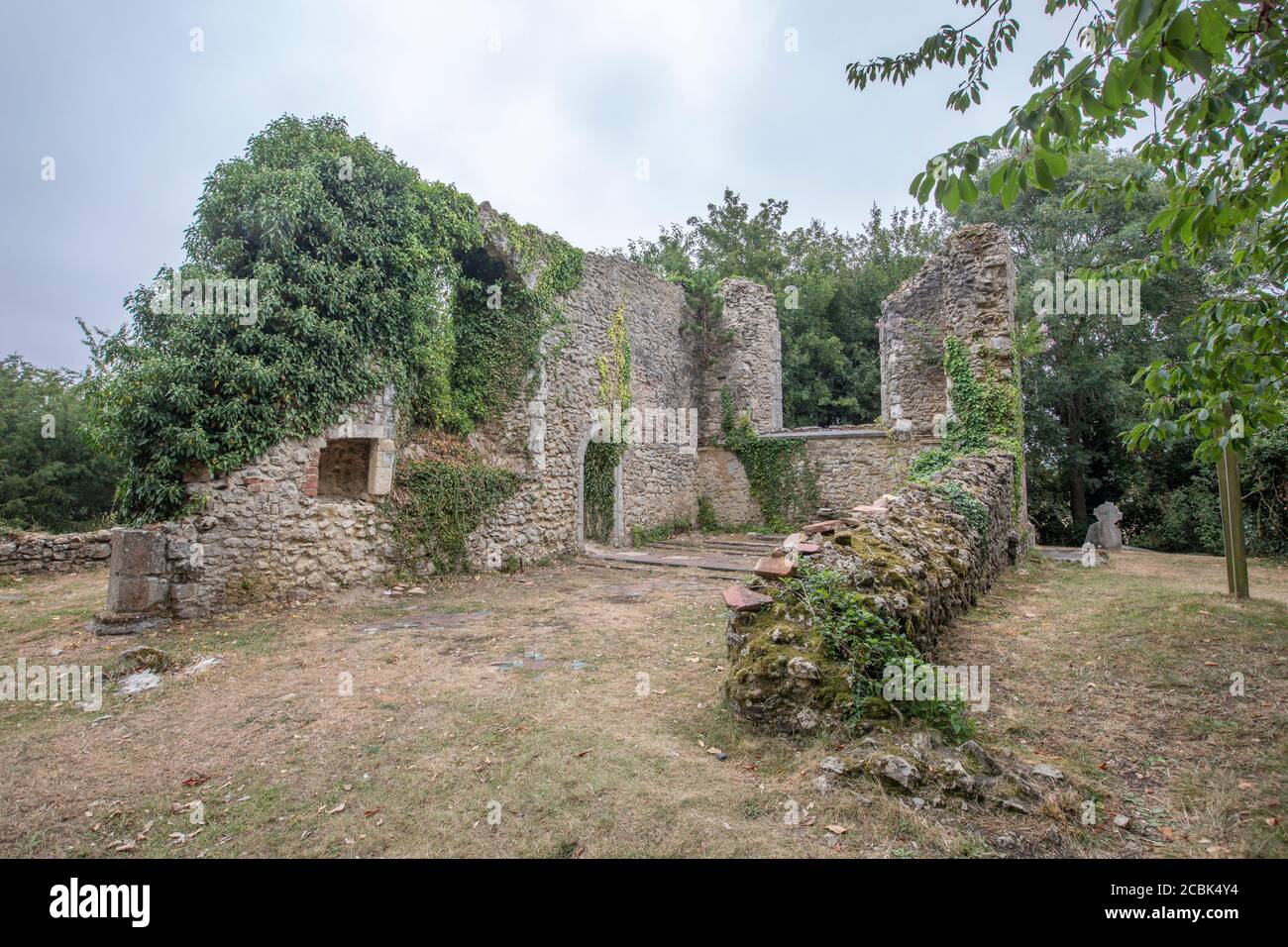 The ruins of St. Mary's Church, Little Chart, Kent Stock Photo - Alamy