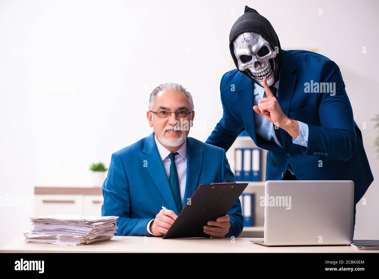 Skeleton with secret document hi-res stock photography and images - Alamy