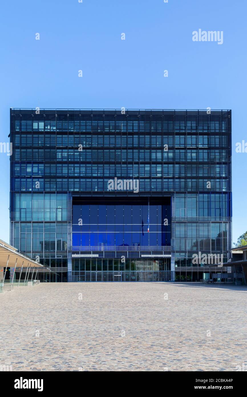 Port Marianne district, New Town Hall. Architect Jean Nouvel ...