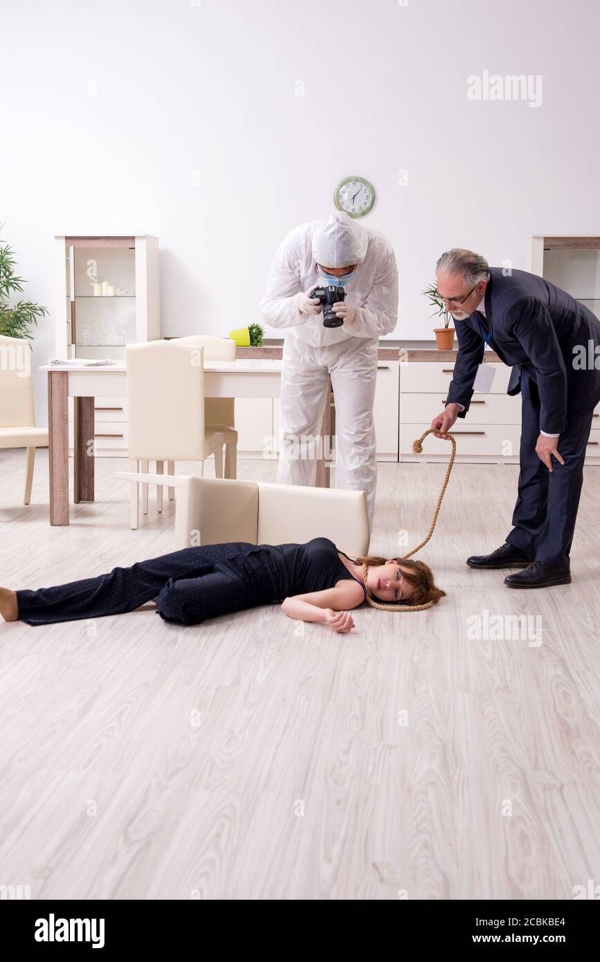 Woman hanged by the neck hi-res stock photography and images - Alamy