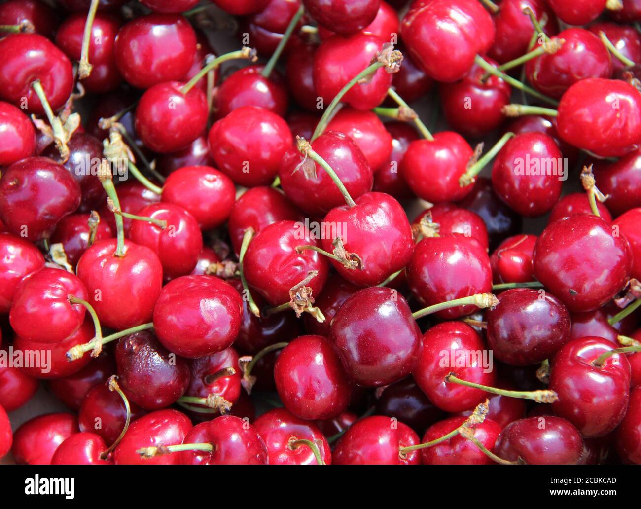 Fresh red fruit hi-res stock photography and images - Alamy