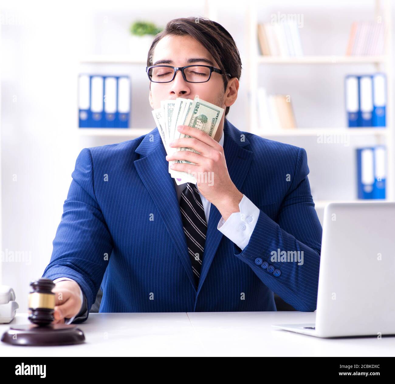 Lawyer receiving money as bribe hi-res stock photography and images - Alamy
