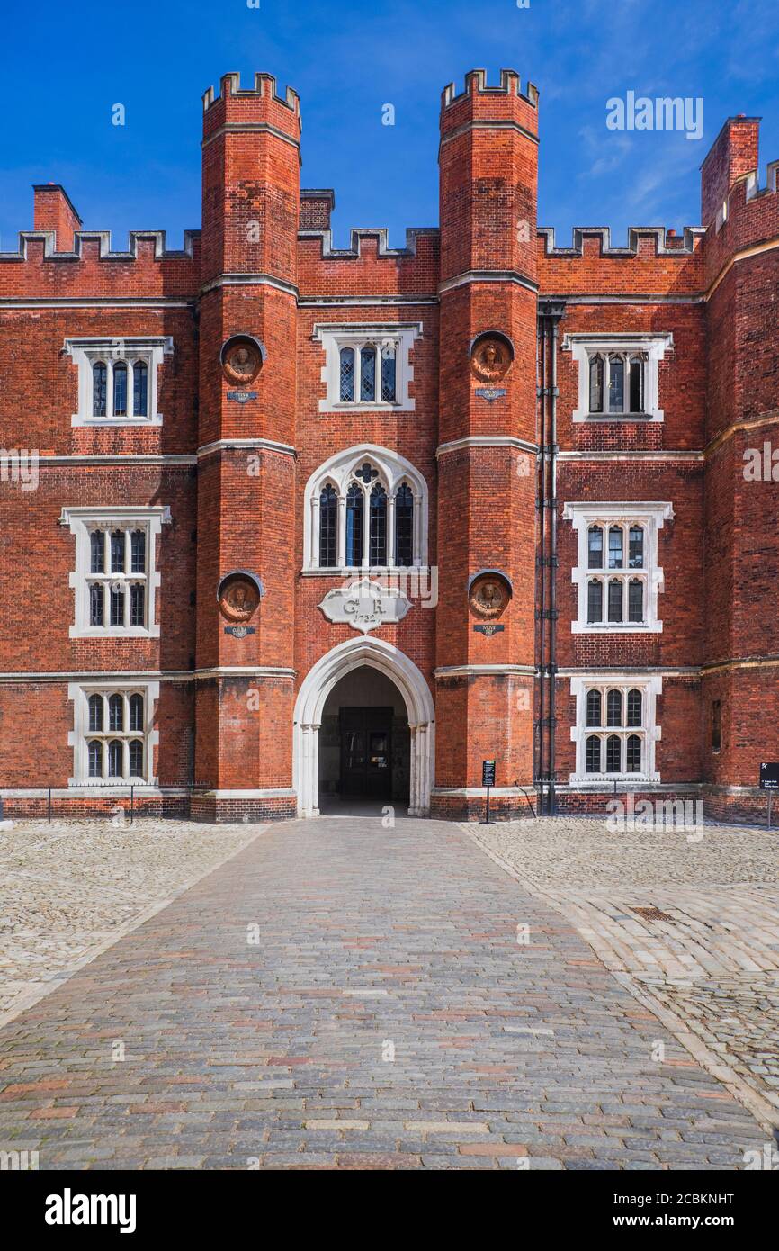 England, Richmond upon Thames. Hampton Court Palace, Base Court Stock ...