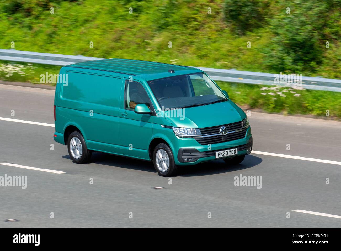 2020 20 reg 110ps vw transporter t6 1 highline hi-res stock photography ...