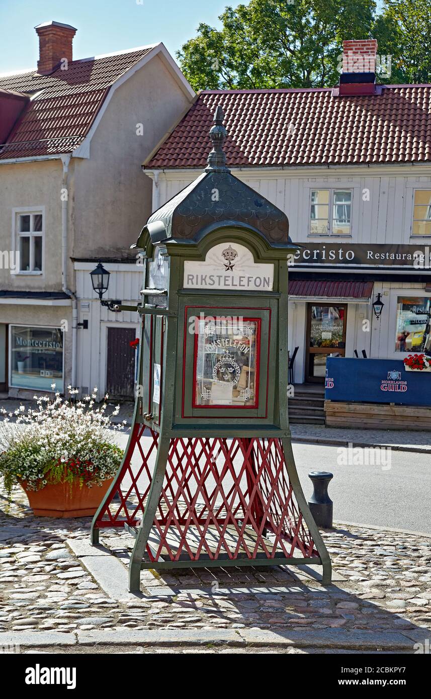 Old swedish public telephone box, Gamleby, Sweden Stock Photo - Alamy