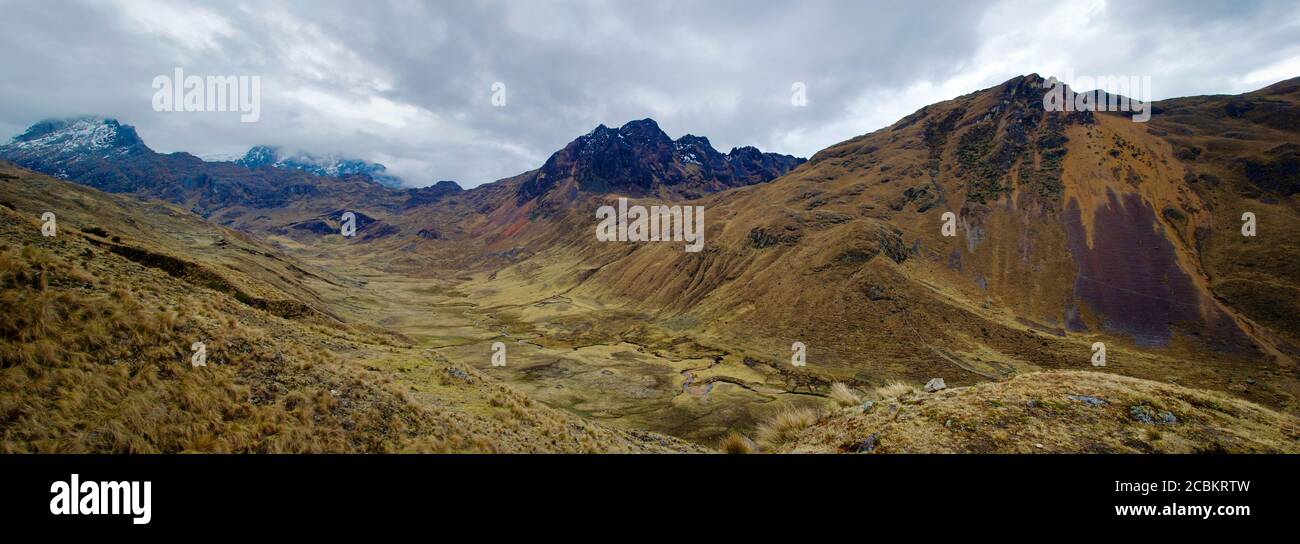 Climb to the mountain pass of Abra Tirihuayjasa, Andes, Peru Stock ...