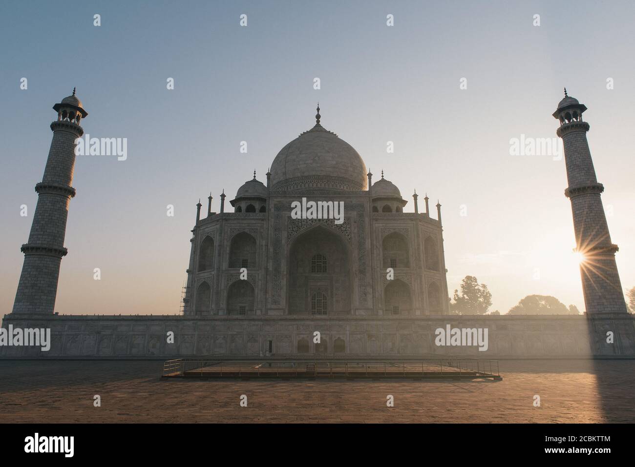 Taj Mahal Minaret Angle High Resolution Stock Photography and Images ...
