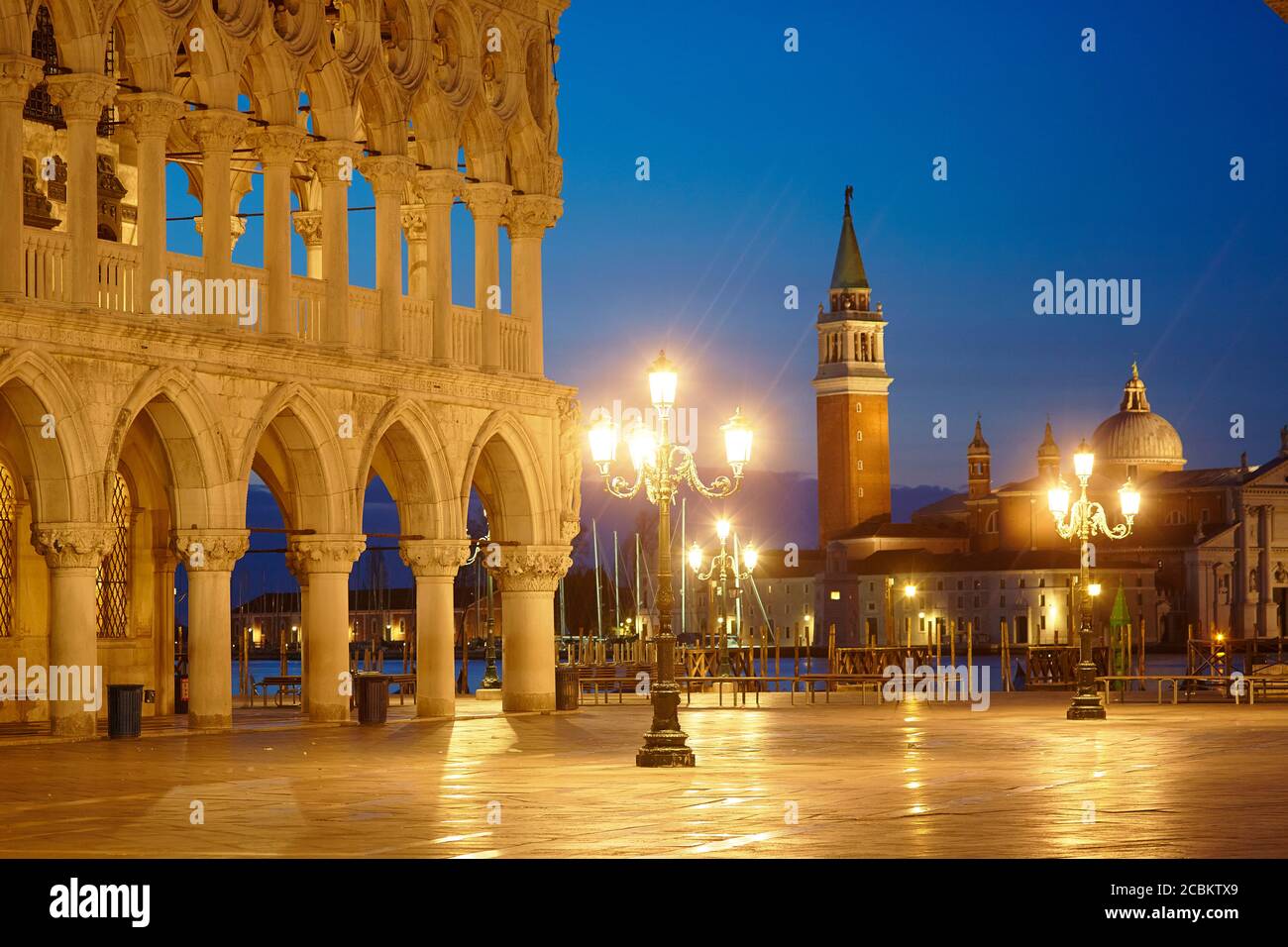 Wellington square london hi-res stock photography and images - Alamy