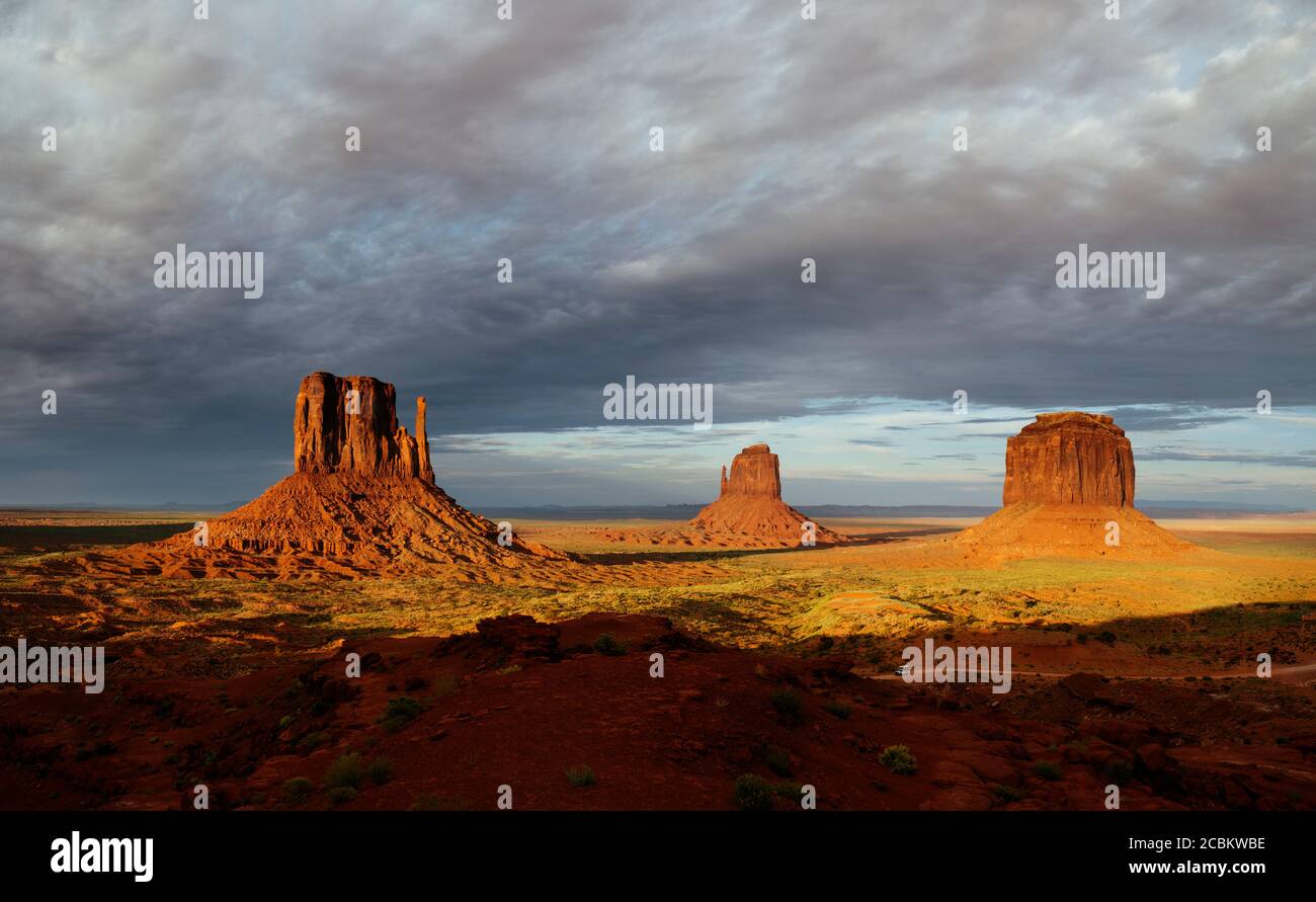 The Mittens and Merrick Butte, Monument Valley Navajo Tribal Park, Utah ...