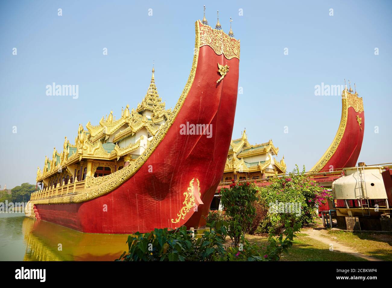 View of lake and Karaweik palace, Yangon, Myanmar Stock Photo - Alamy