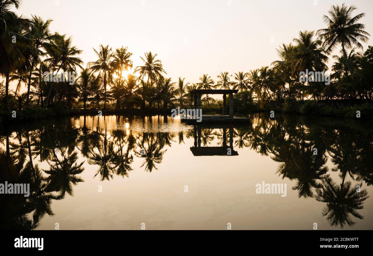 Keralan backwaters, North Paravoor, Kerala, India Stock Photo - Alamy