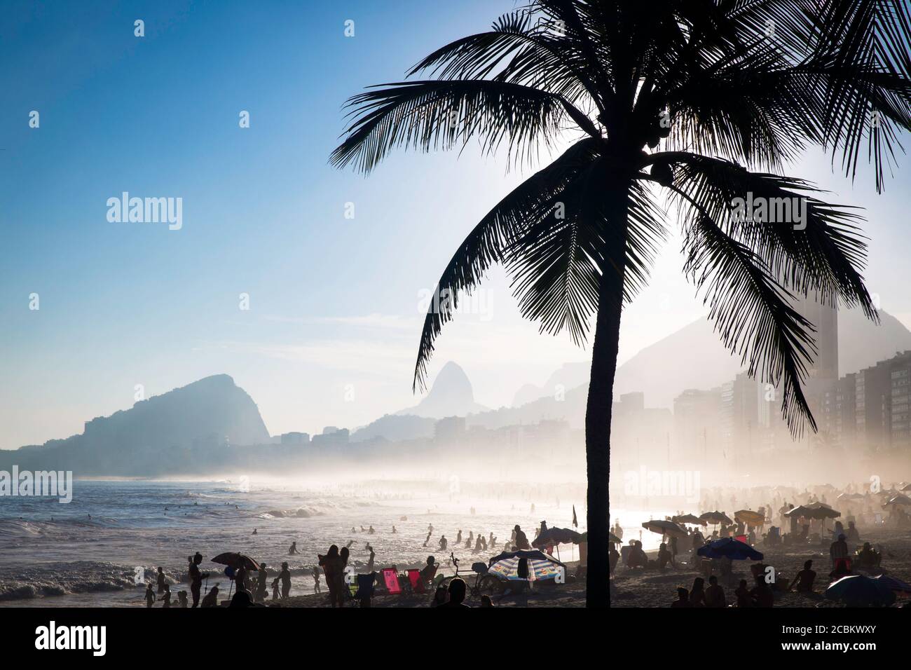 Sunset leme beach in copacabana hi-res stock photography and images - Alamy
