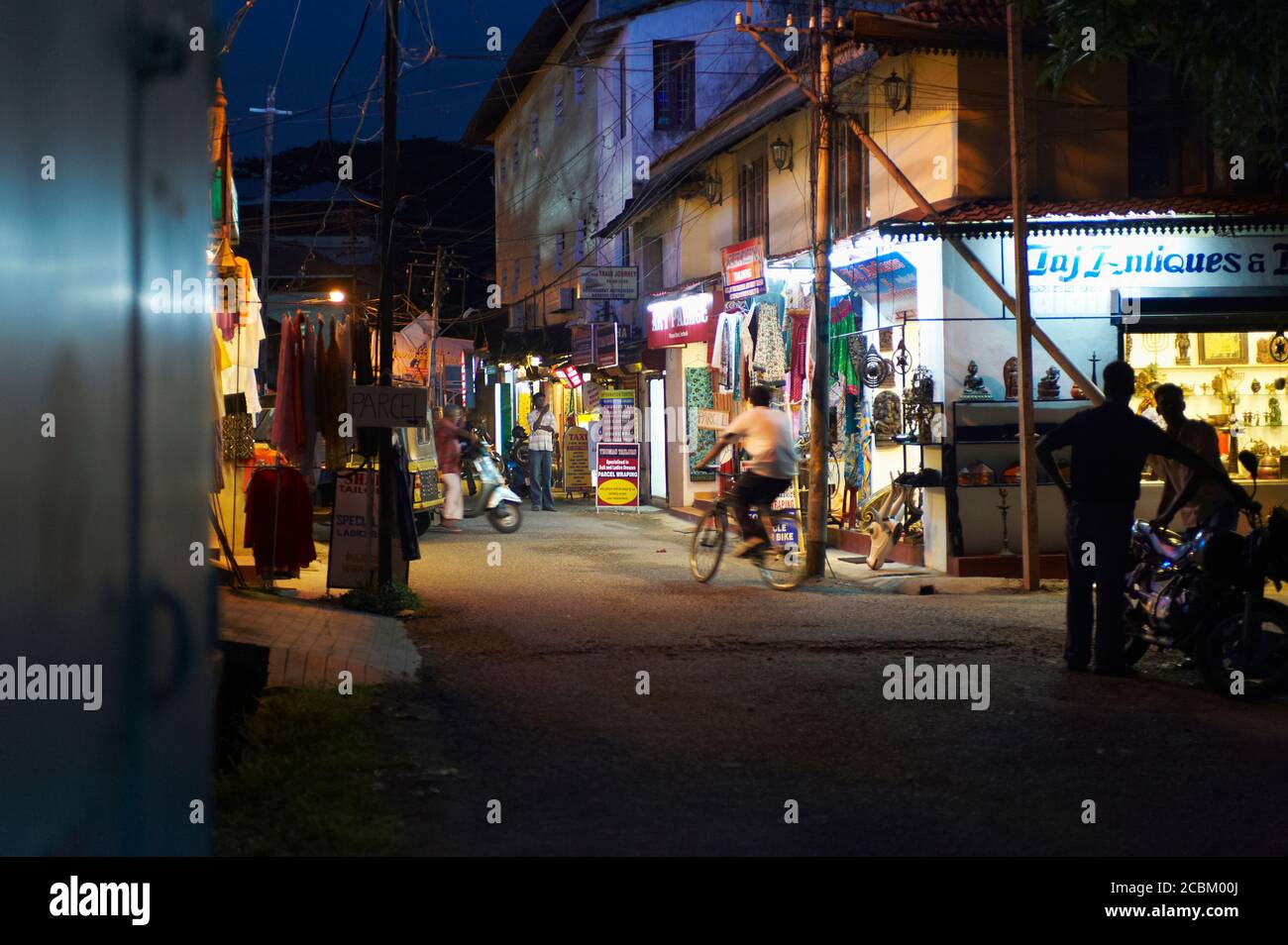 Night life kochi hi-res stock photography and images - Alamy