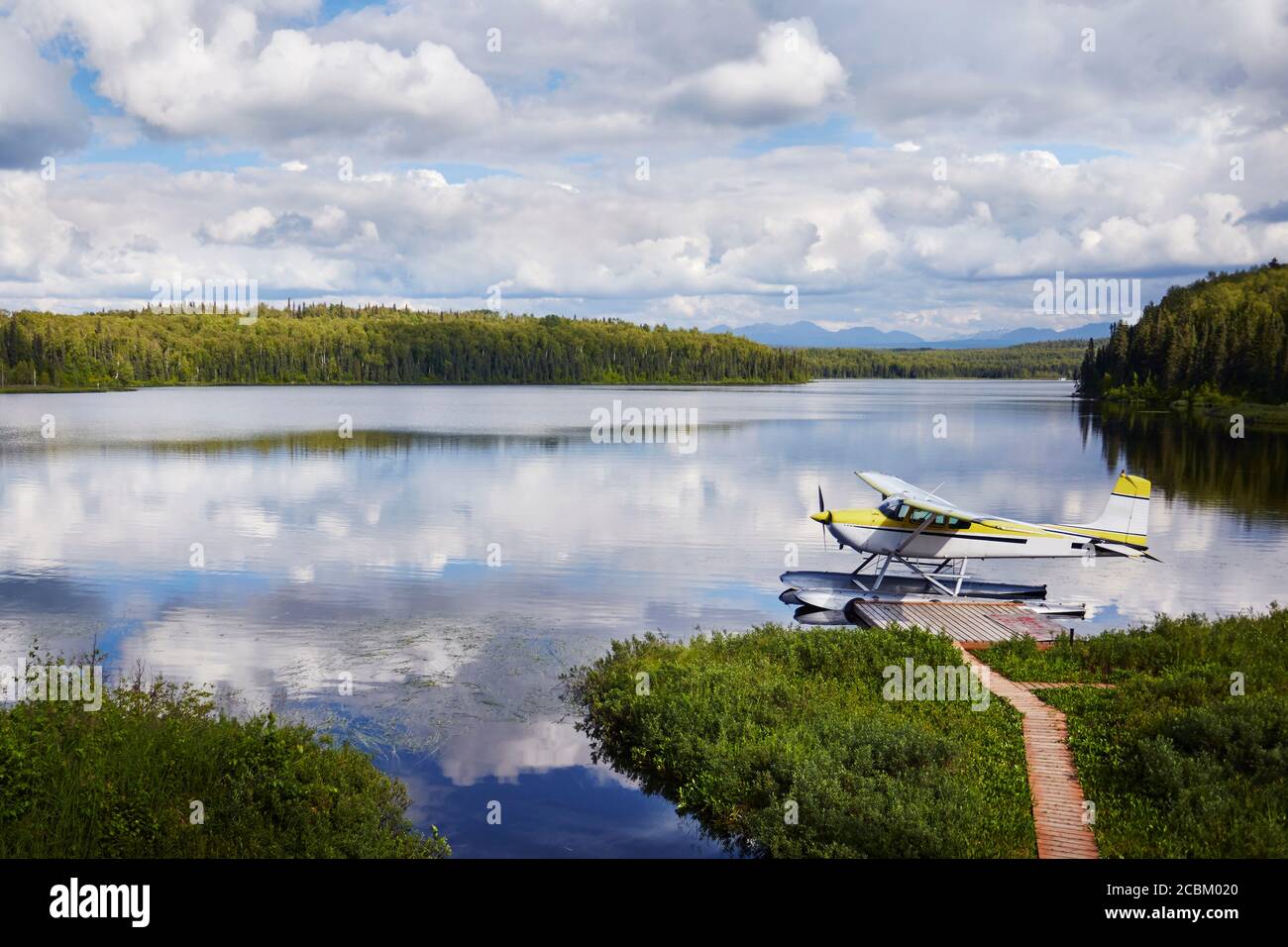 Floatplane reflection hi-res stock photography and images - Alamy