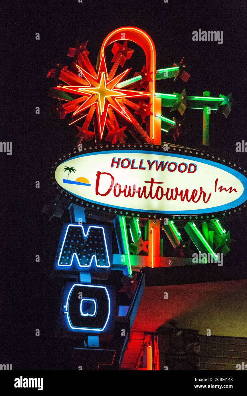 Hollywood neon sign at night, Los Angeles, California, USA Stock Photo ...