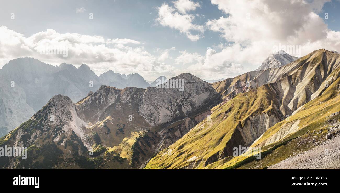 Mount Hochwanner, Wetterstein Mountains, Bavaria Stock Photo - Alamy