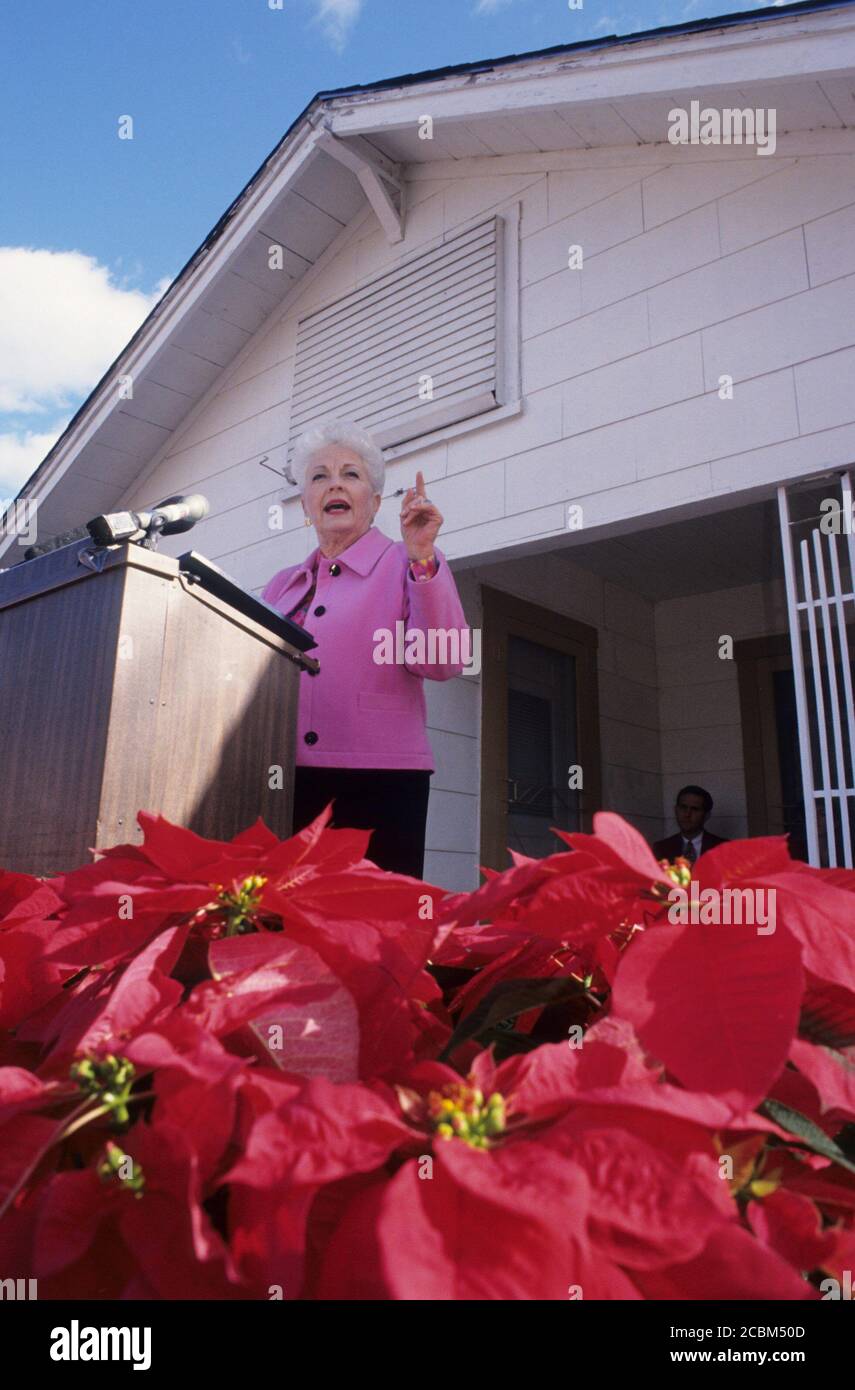 Lacy Lakeview Texas USA, 1994: Texas Governor Ann Richards kicks off ...