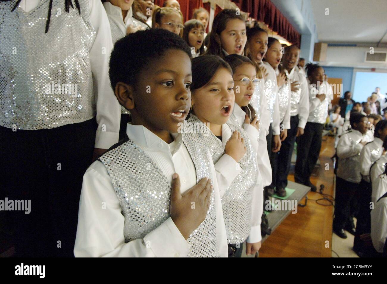 Students reciting pledge of allegiance hi-res stock photography and ...