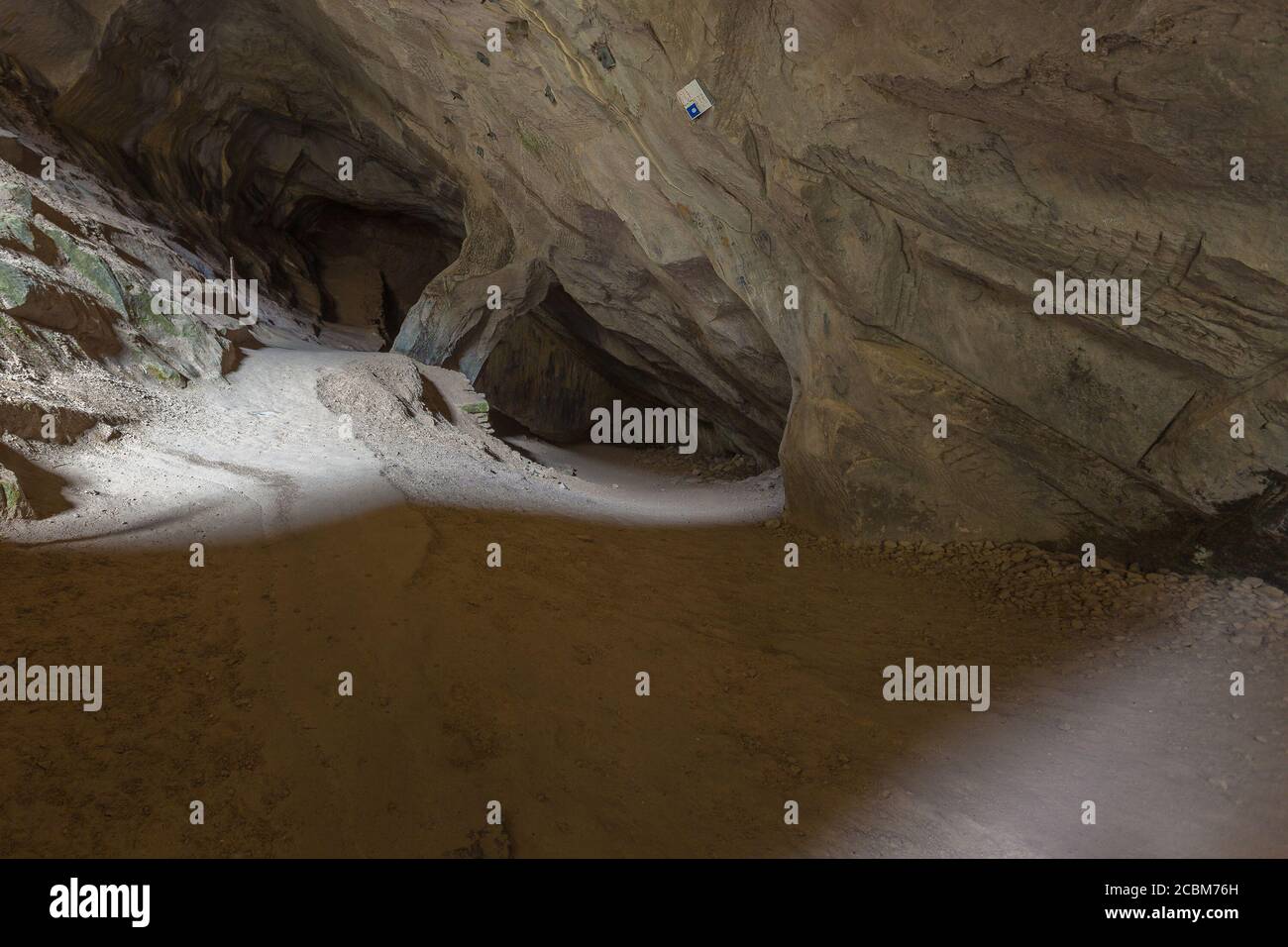 Cave landscapes hi-res stock photography and images - Alamy
