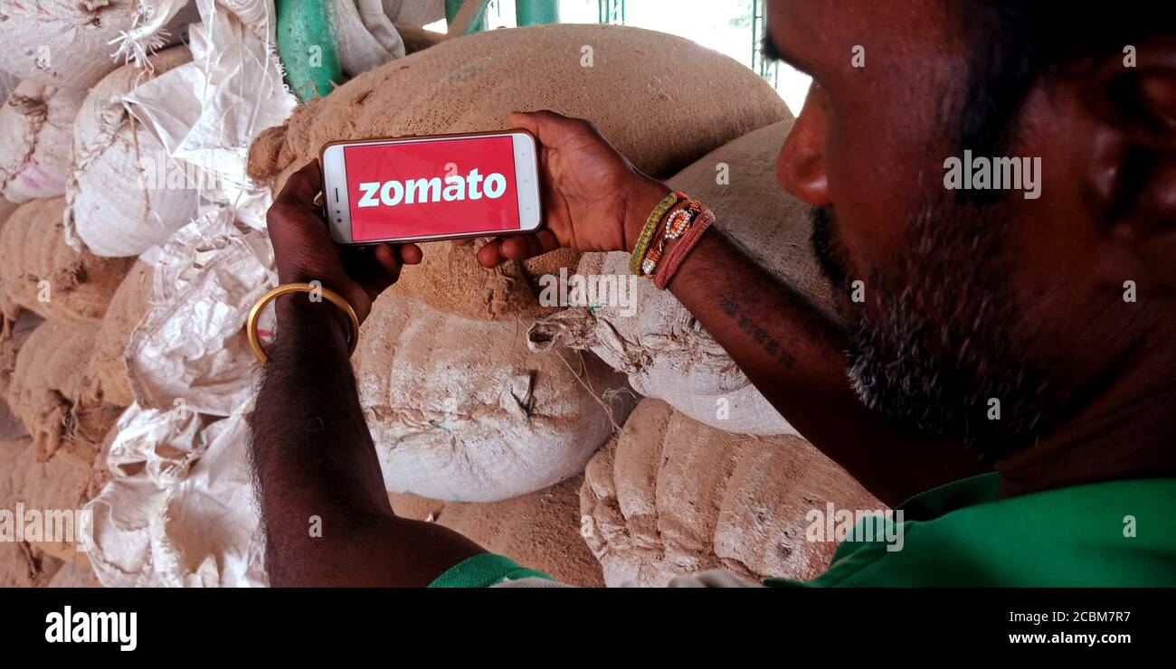 Zomato logo hi-res stock photography and images - Alamy