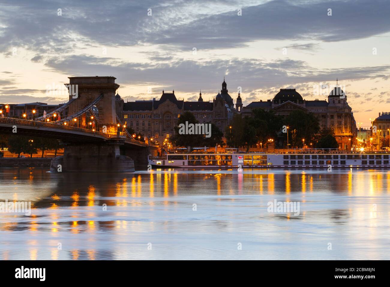 Morning view of city centre of Budapest over the river Danube, Hungary ...