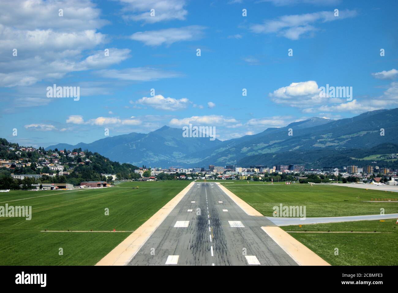 Airport Runway Landing High Resolution Stock Photography and Images - Alamy