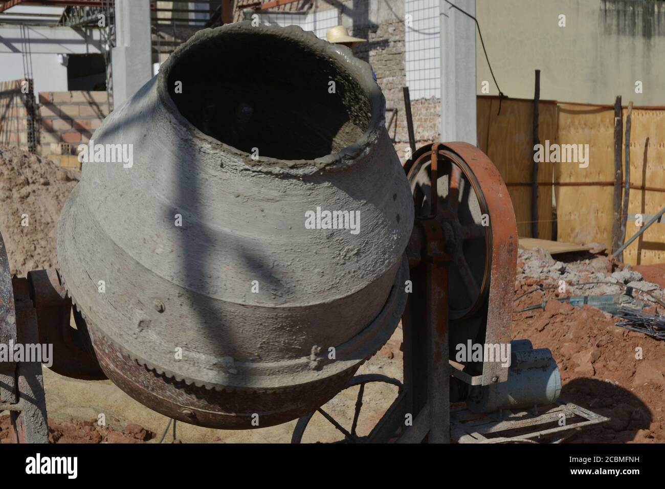 Old cement mixer hi-res stock photography and images - Alamy