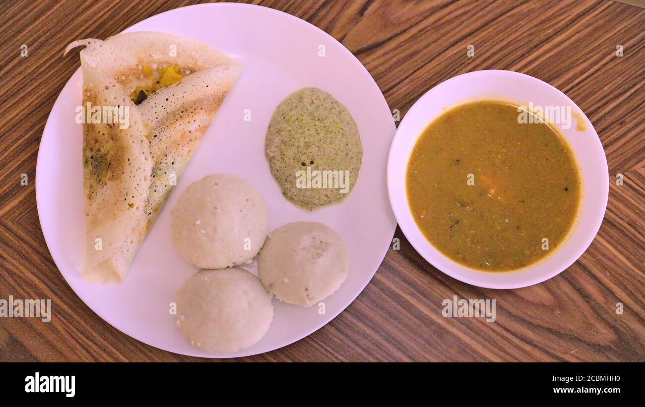Idli Dosa Sambar Chutney, Indian Food Stock Photo - Alamy