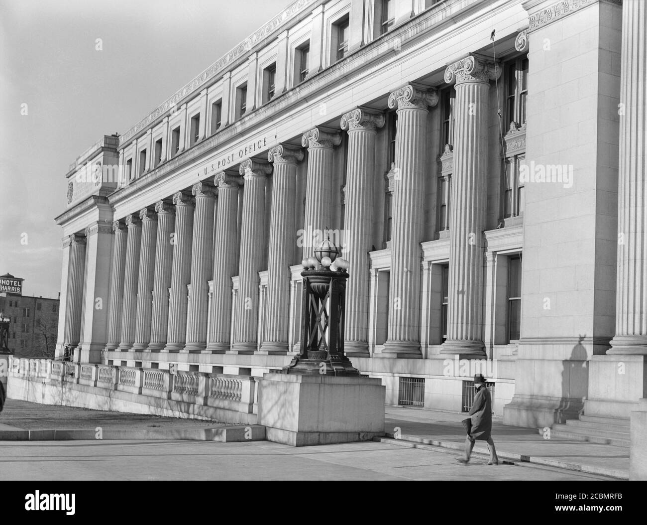 Usps building architecture hi-res stock photography and images - Alamy