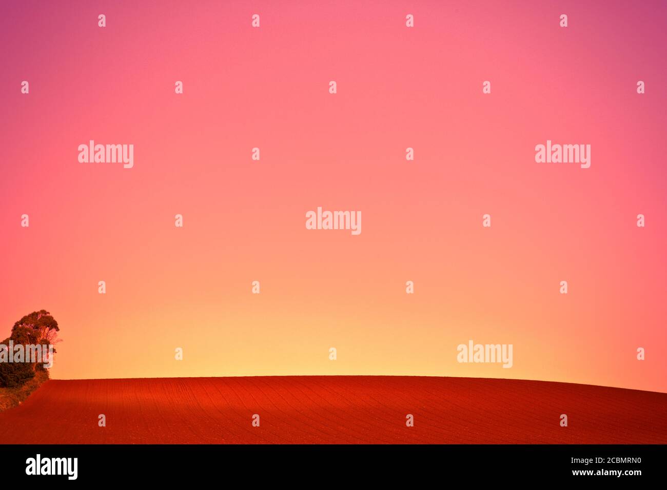 Red desert and clear sky Stock Photo - Alamy